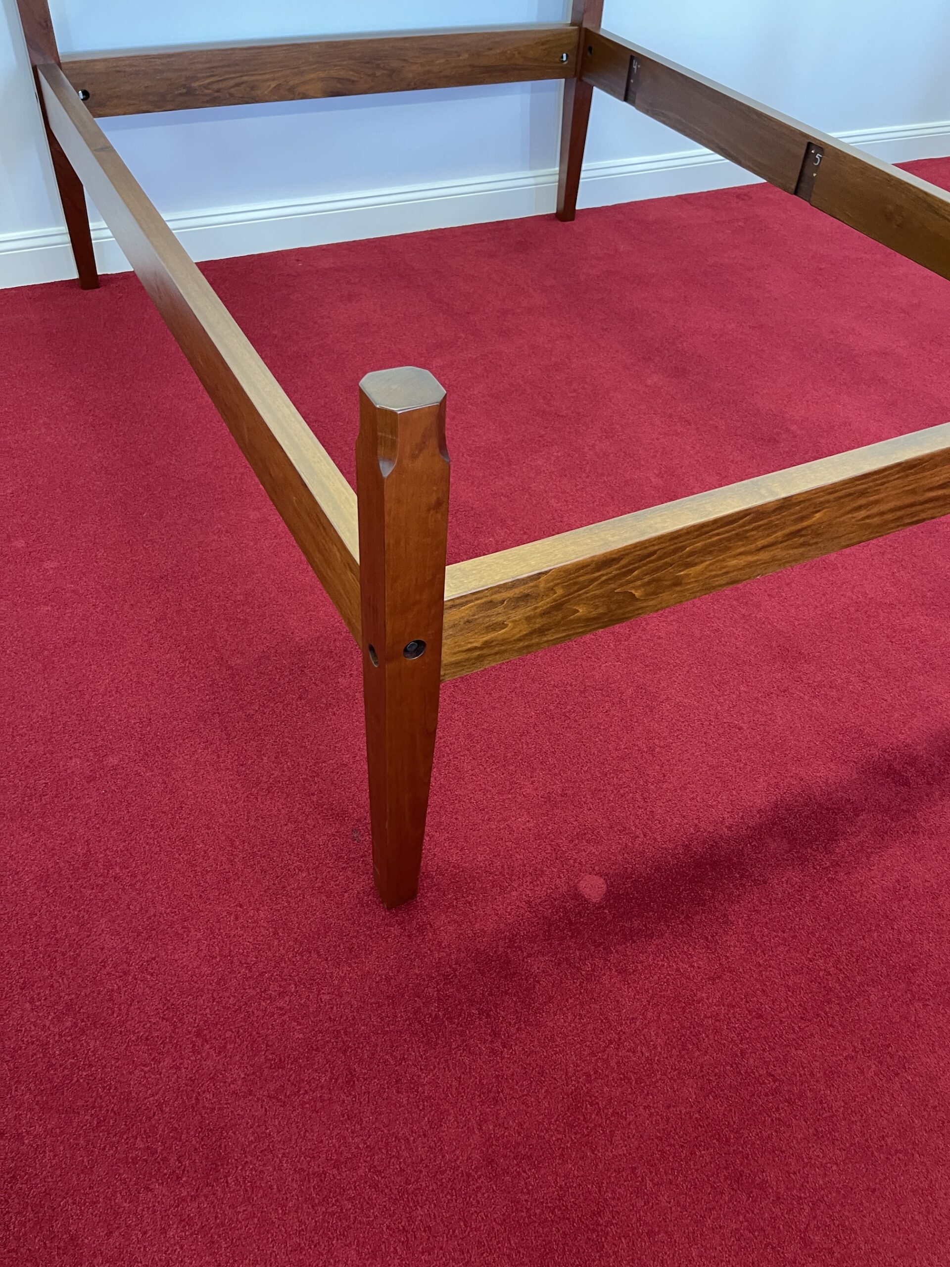 Cherry Full Size Historical Wicklow Low Post Bed