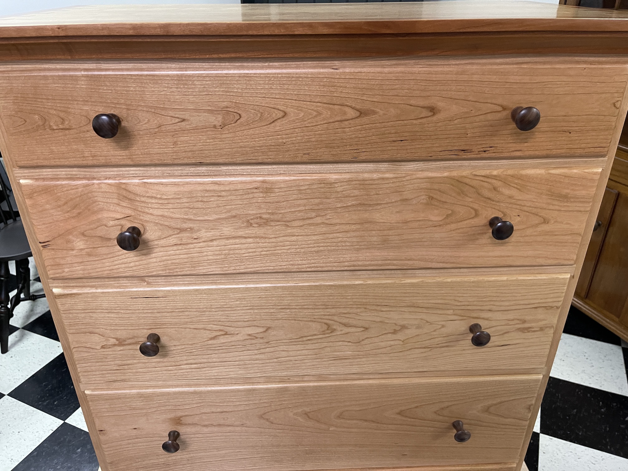 New Model - Cherry Shaker Style Chest of Drawers - 5 Drawers - Natural ...