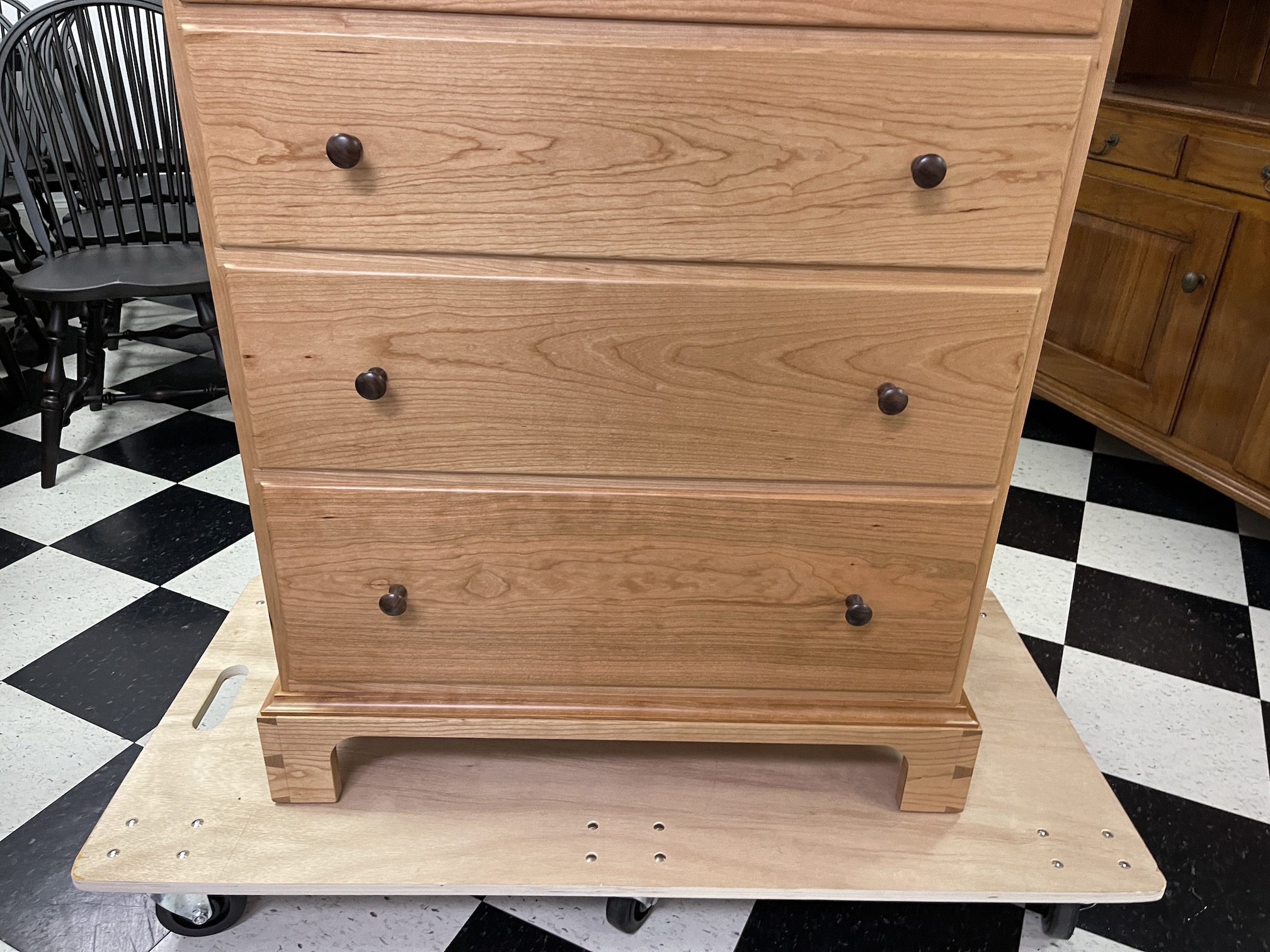 New Model - Cherry Shaker Style Chest of Drawers - 5 Drawers - Natural ...