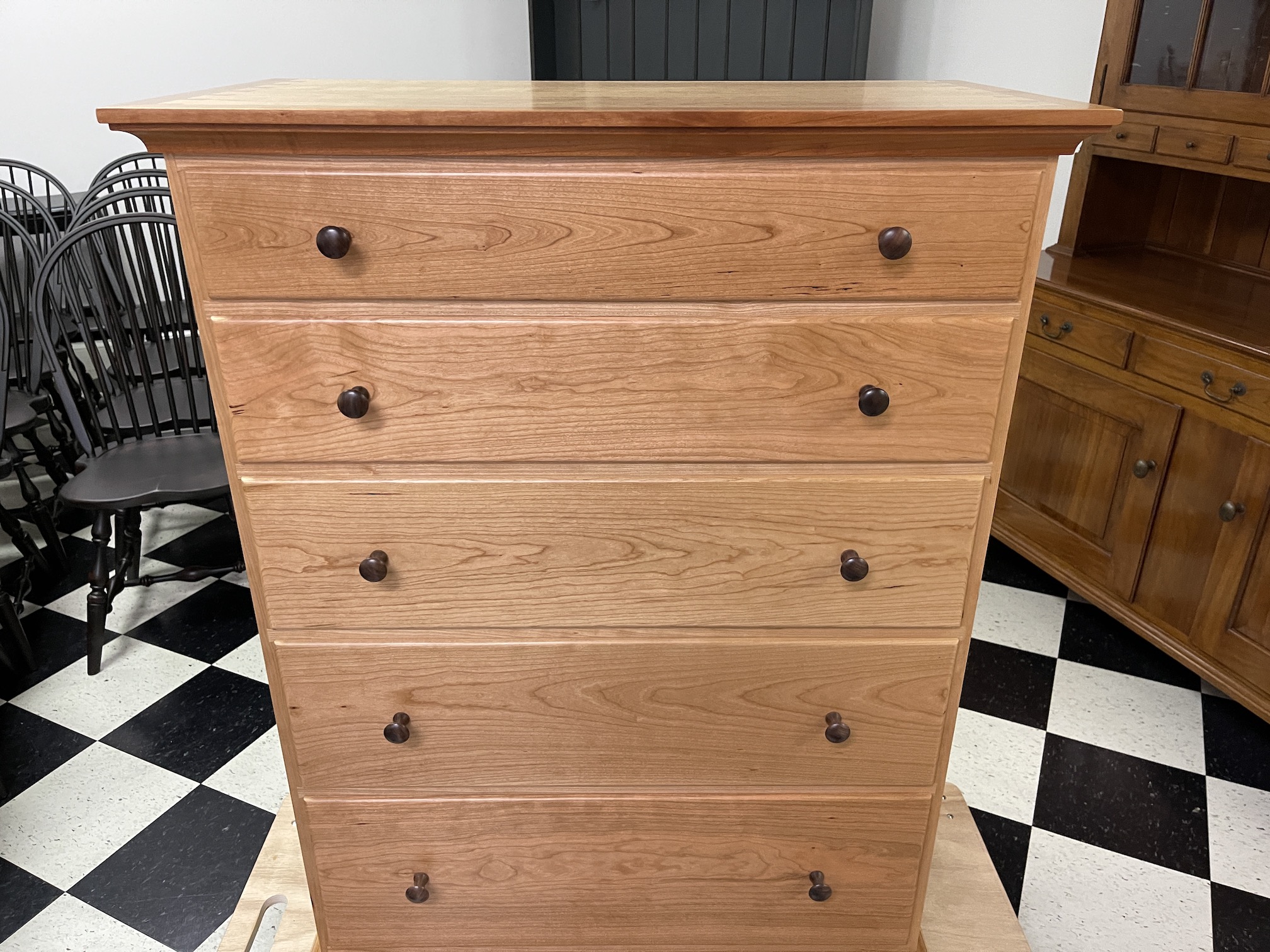 New Model - Cherry Shaker Style Chest of Drawers - 5 Drawers - Natural ...