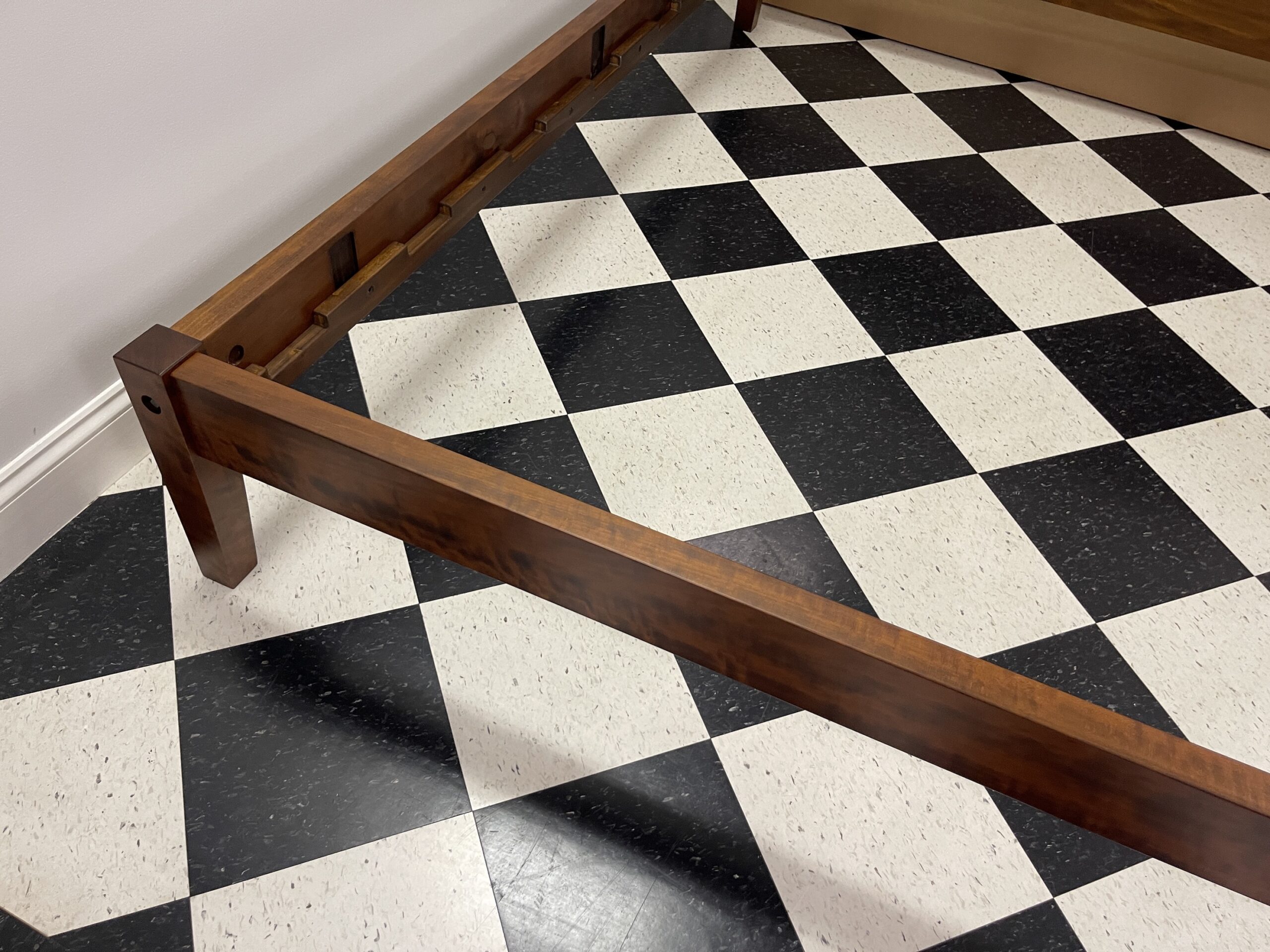 King Size Shaker Bed