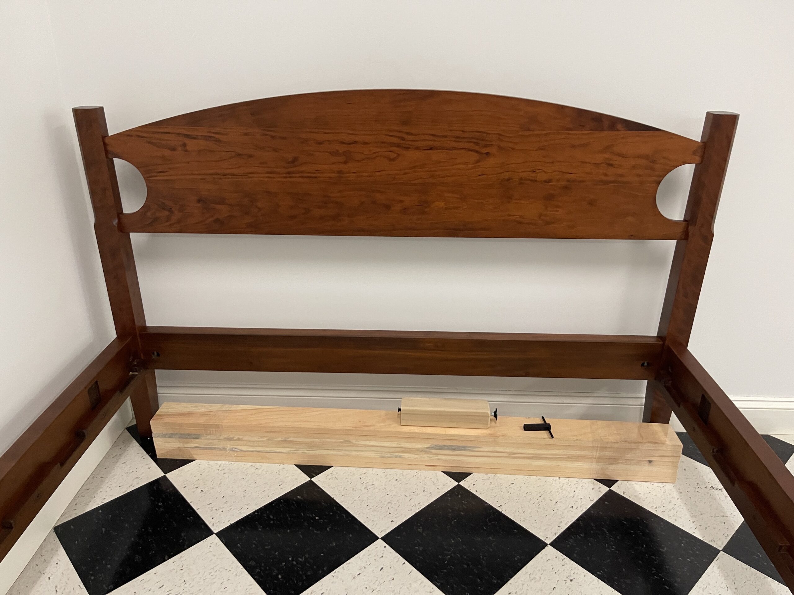 Queen Size Shaker Style Bed